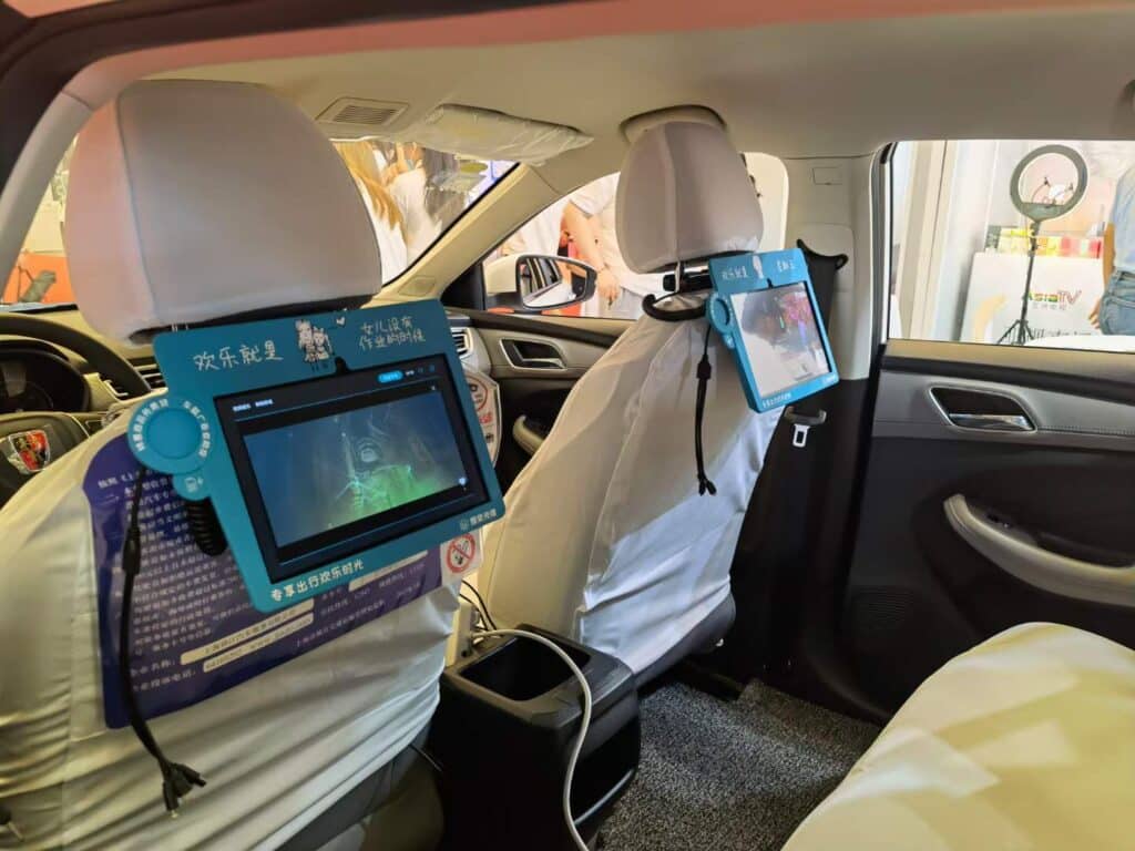 Discover the Top 10 Benefits of a Car Entertainment Center